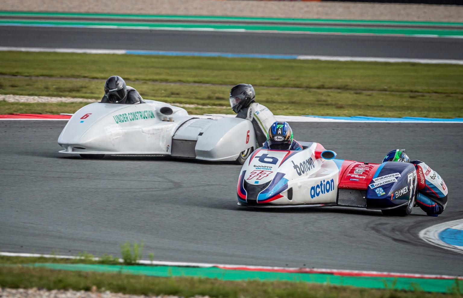 IDM Sidecar: Reeves auf Pole, Sattler zittert um Start - IDM
