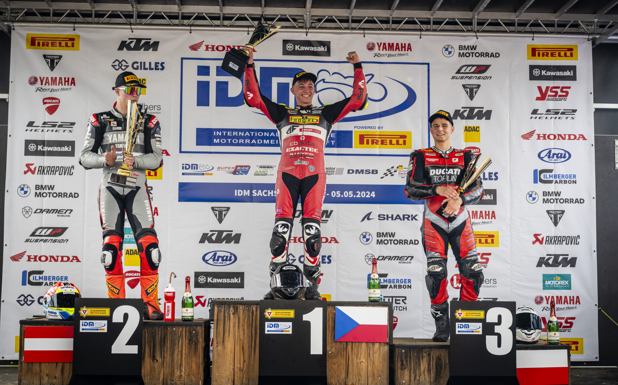 IDM SSP: Ducati und Zuda machen das Rennen im ersten Lauf - IDM